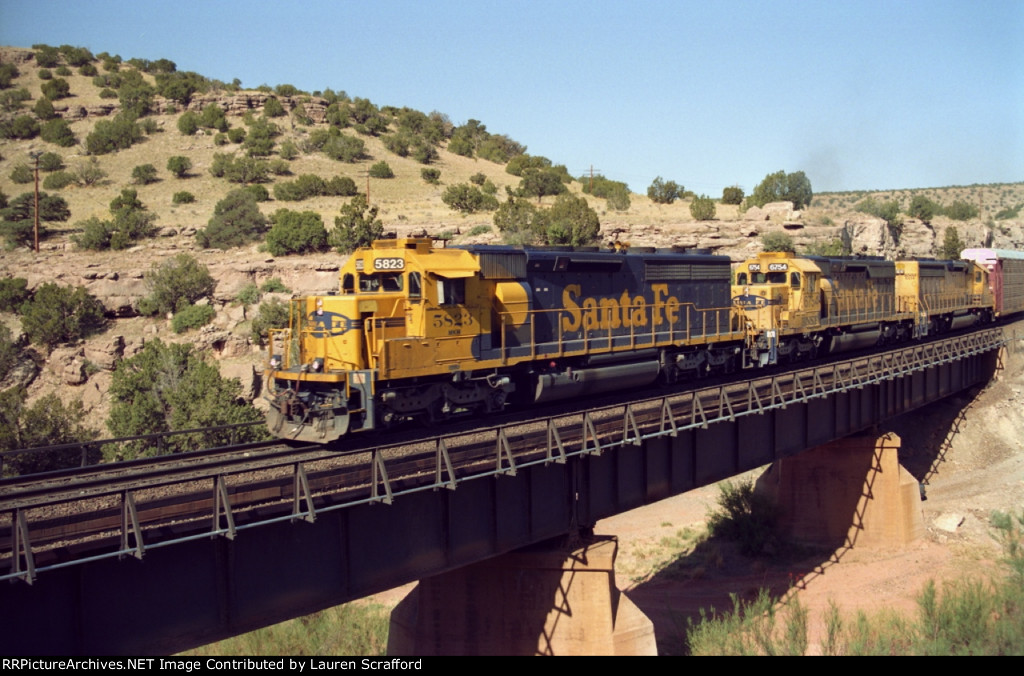 ATSF 5823 E/B